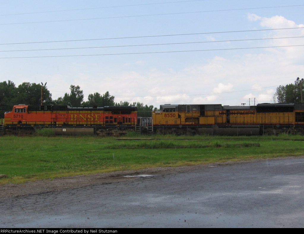 BNSF 5710